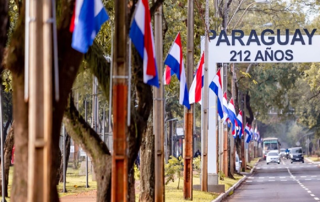 Paraguay: 212 años, calles se visten de tricolor para homenaje a la ...